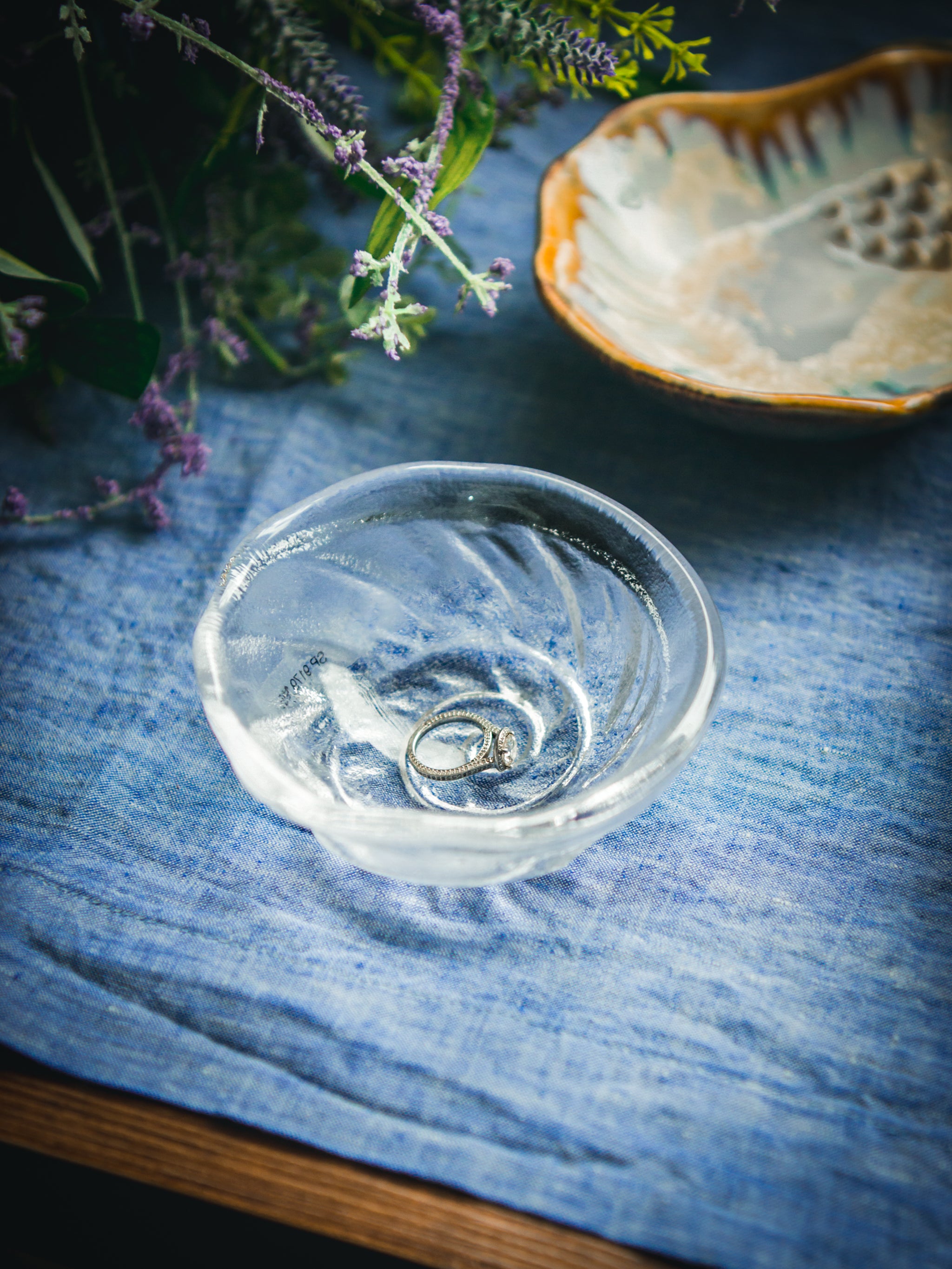 Shop Simon Pearce Shell Bowl Small in a Gift Box at Weston Table